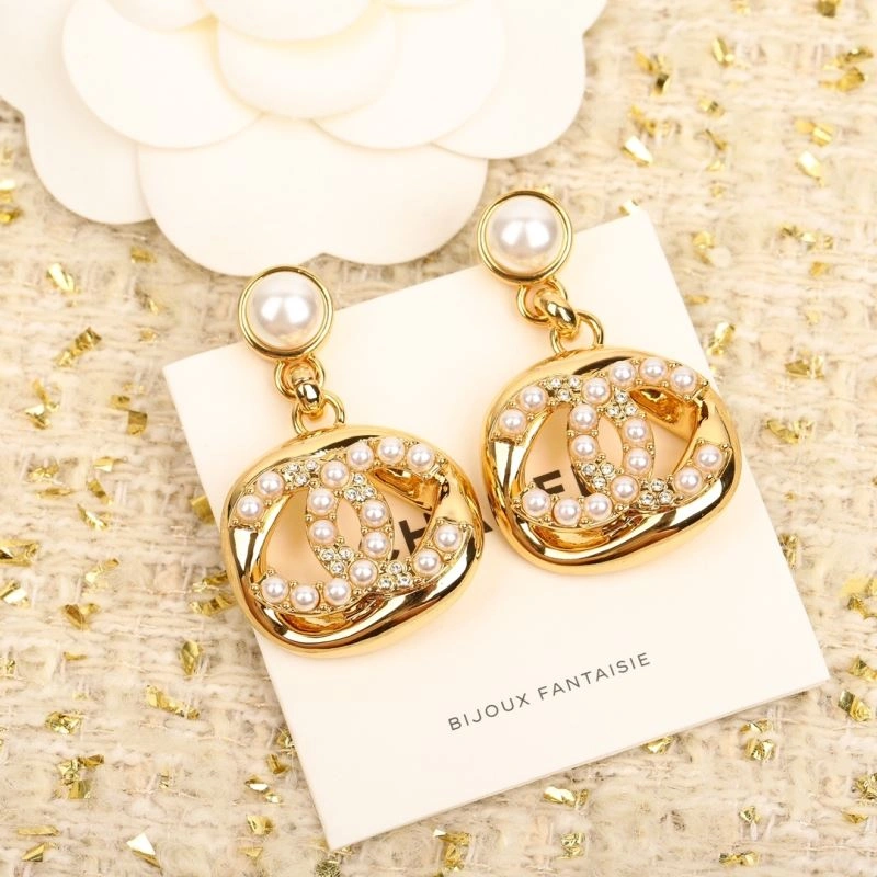 Top match Chanel Earrings