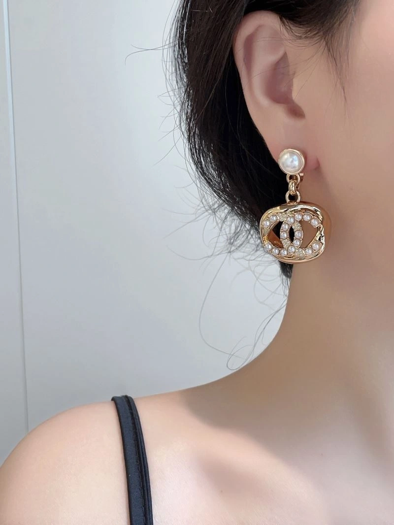Top match Chanel Earrings