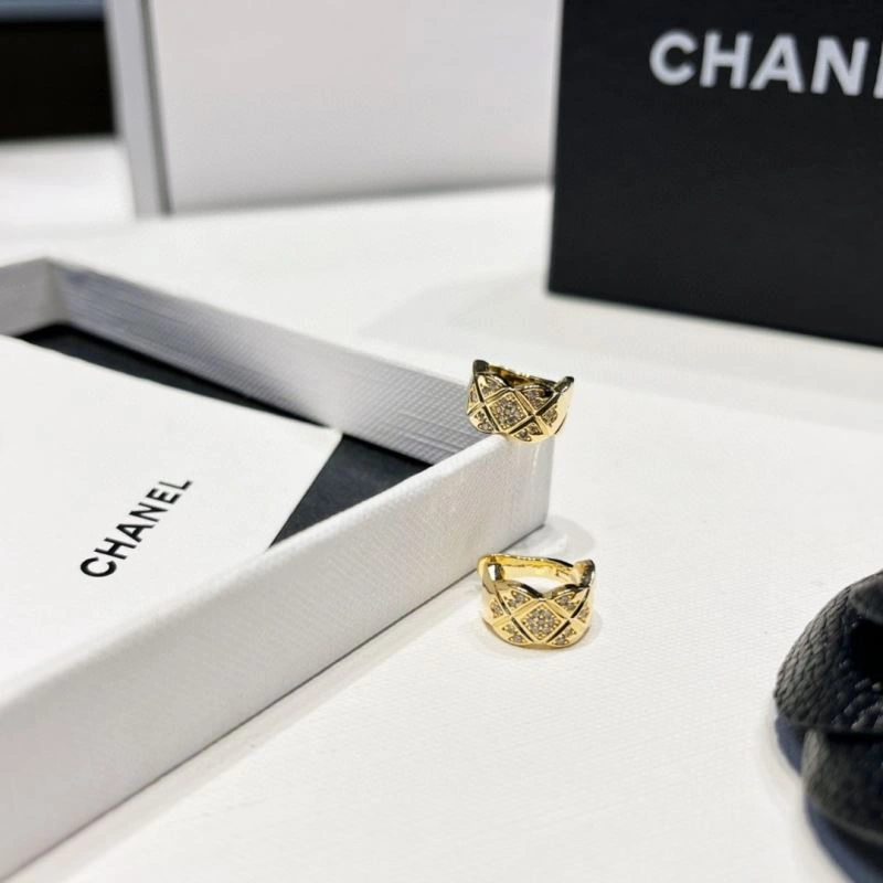 High accuracy Chanel Earrings