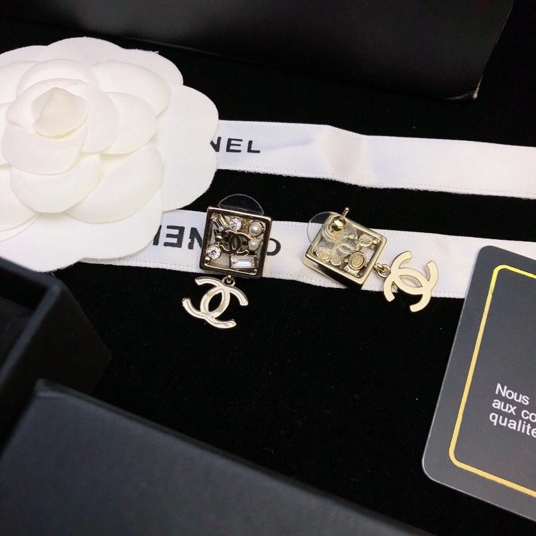 Accurate model Chanel Earrings