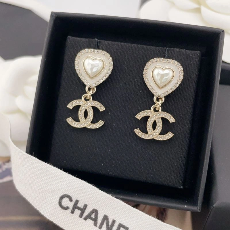 Top match Chanel Earrings