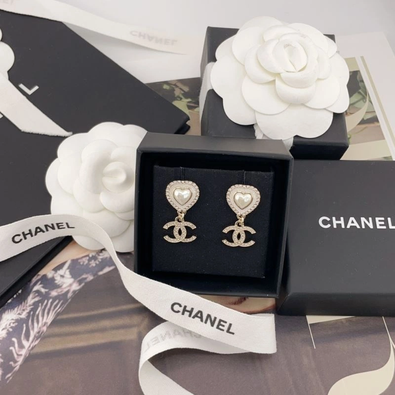 Top match Chanel Earrings