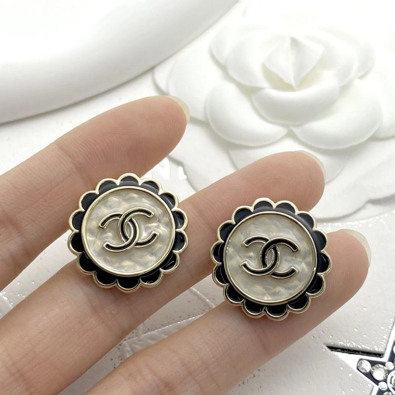 High accuracy Chanel Earrings