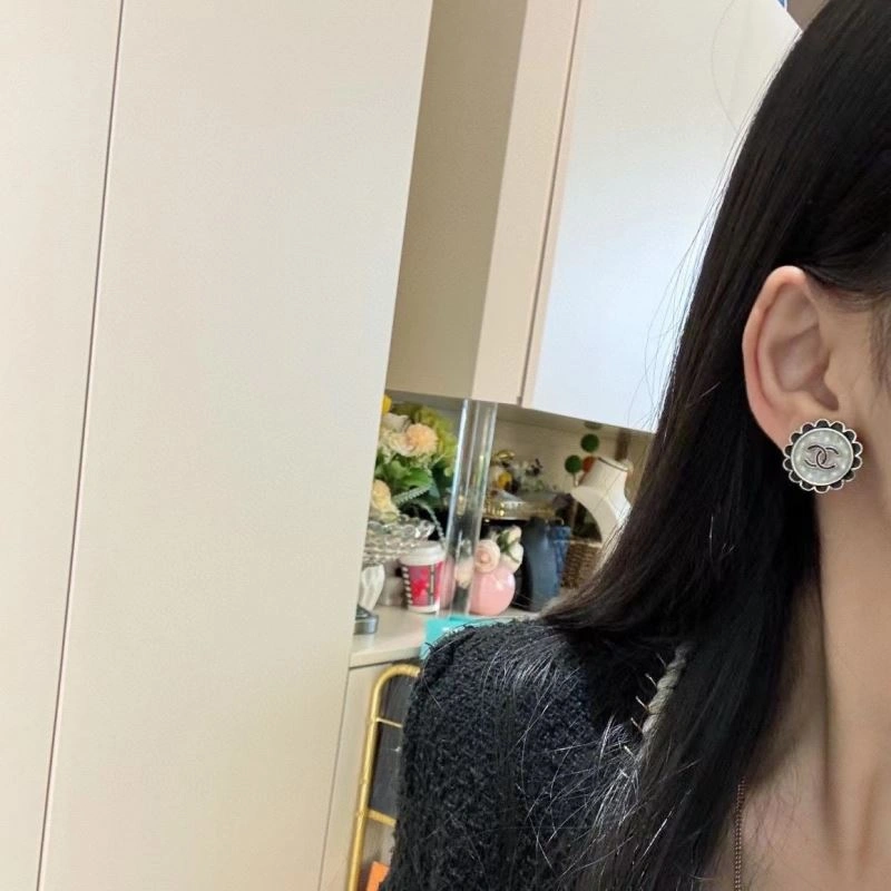 High accuracy Chanel Earrings