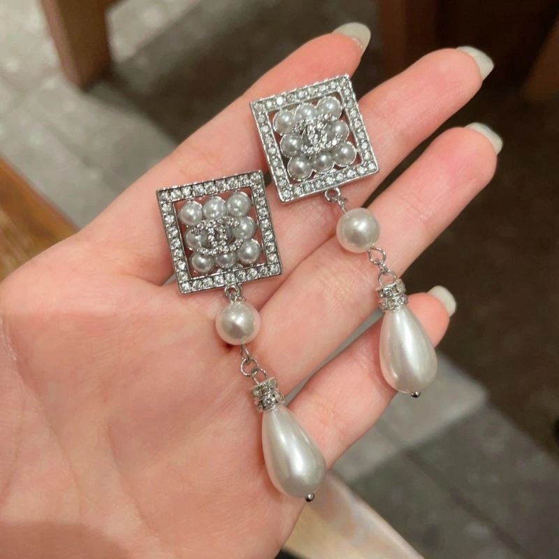High accuracy Chanel Earrings