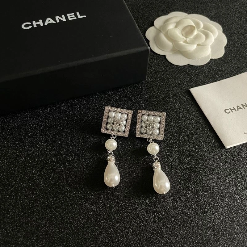 High accuracy Chanel Earrings