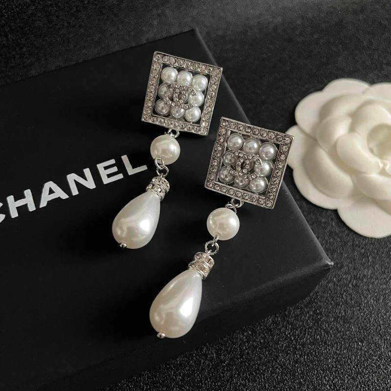 High accuracy Chanel Earrings