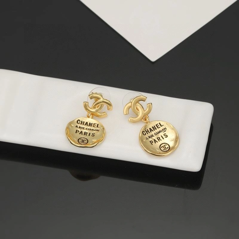 Top mirror Chanel Earrings