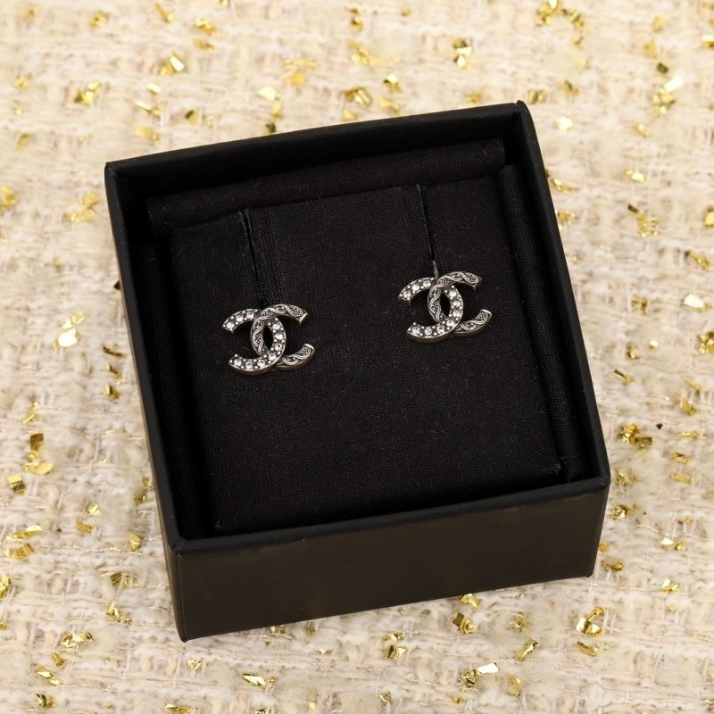 Top match Chanel Earrings
