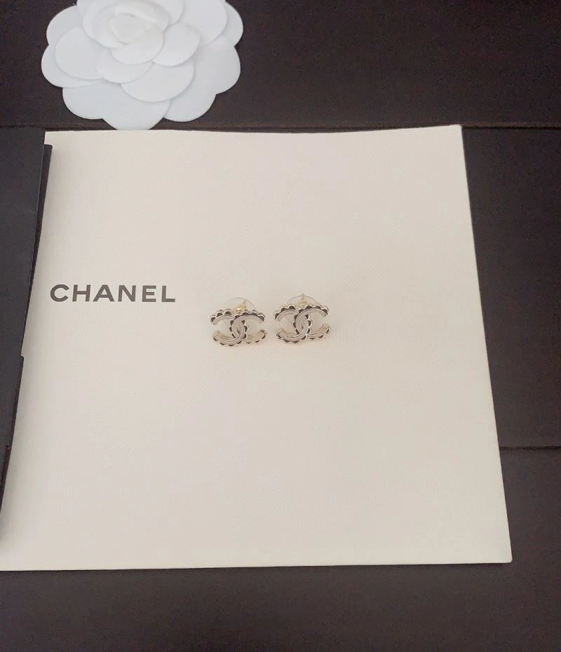 High accuracy Chanel Earrings