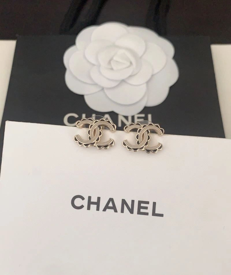 High accuracy Chanel Earrings