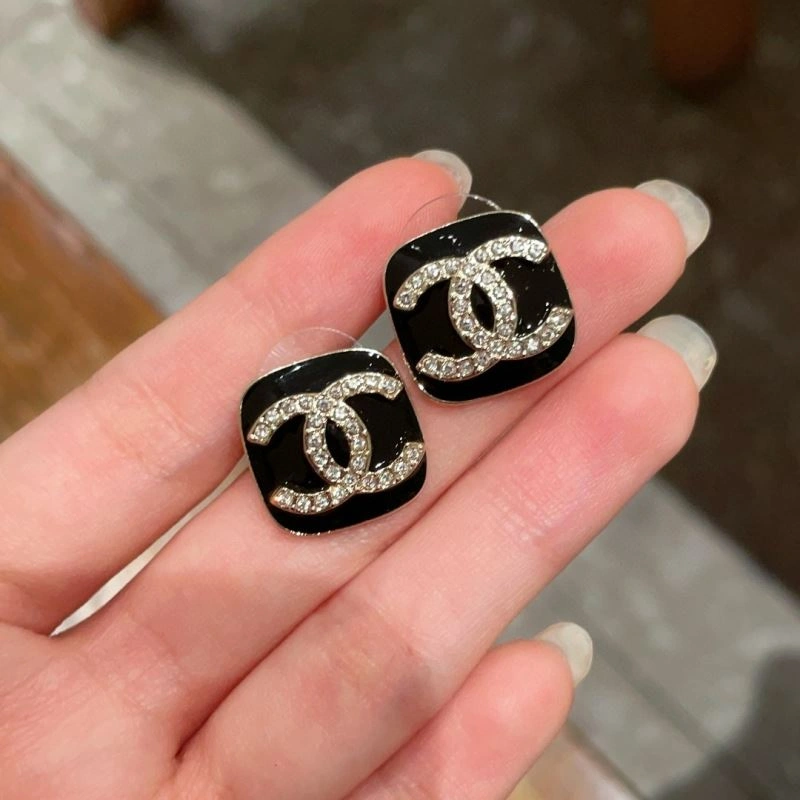 High accuracy Chanel Earrings