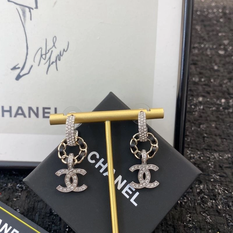 Top match Chanel Earrings