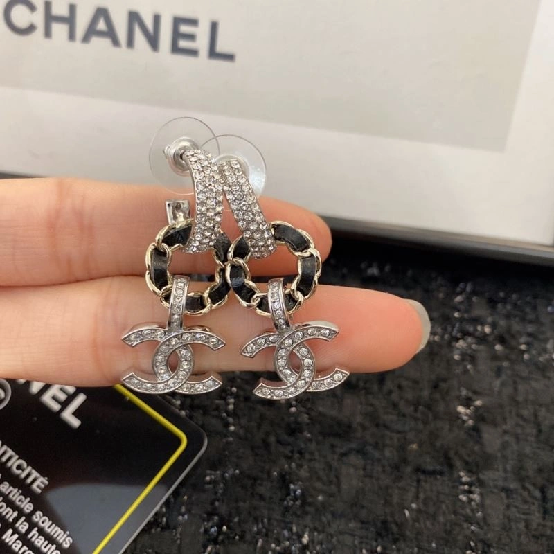 Top match Chanel Earrings