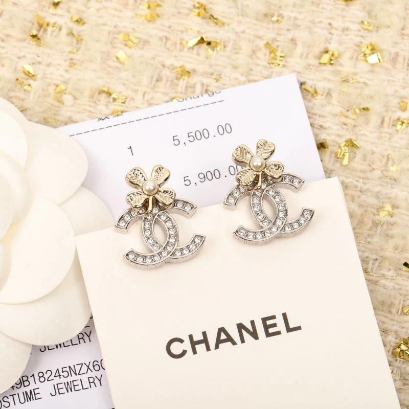 Top match Chanel Earrings
