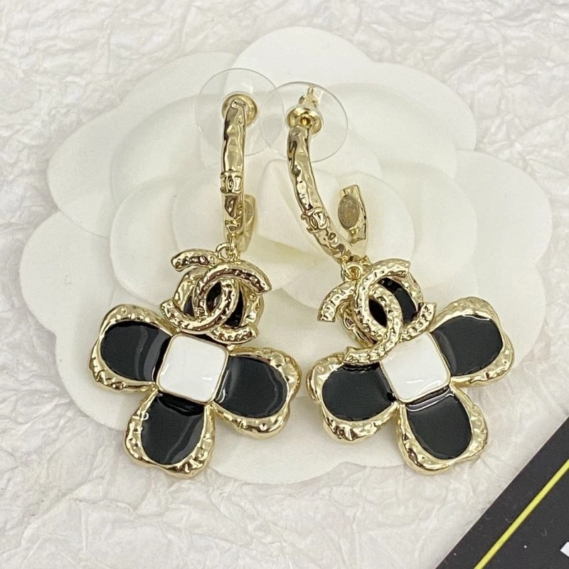 Top match Chanel Earrings