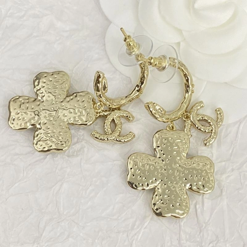 Top match Chanel Earrings