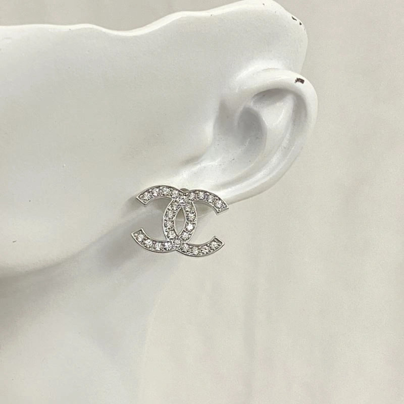 Top match Chanel Earrings