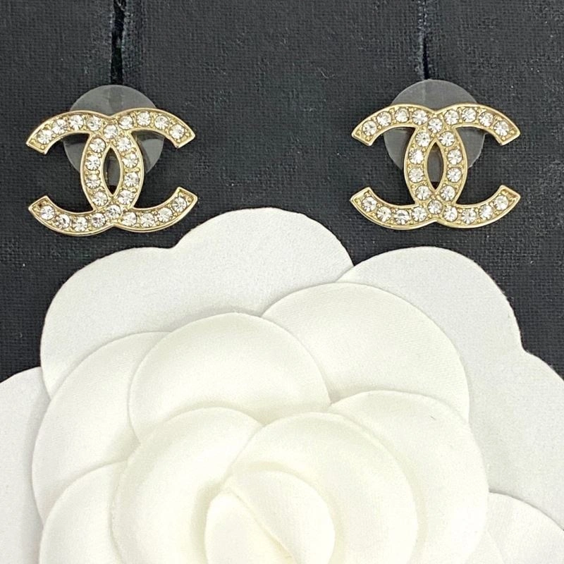 Top match Chanel Earrings