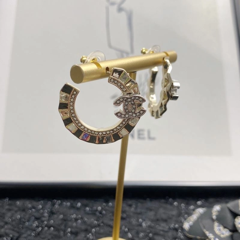 High accuracy Chanel Earrings