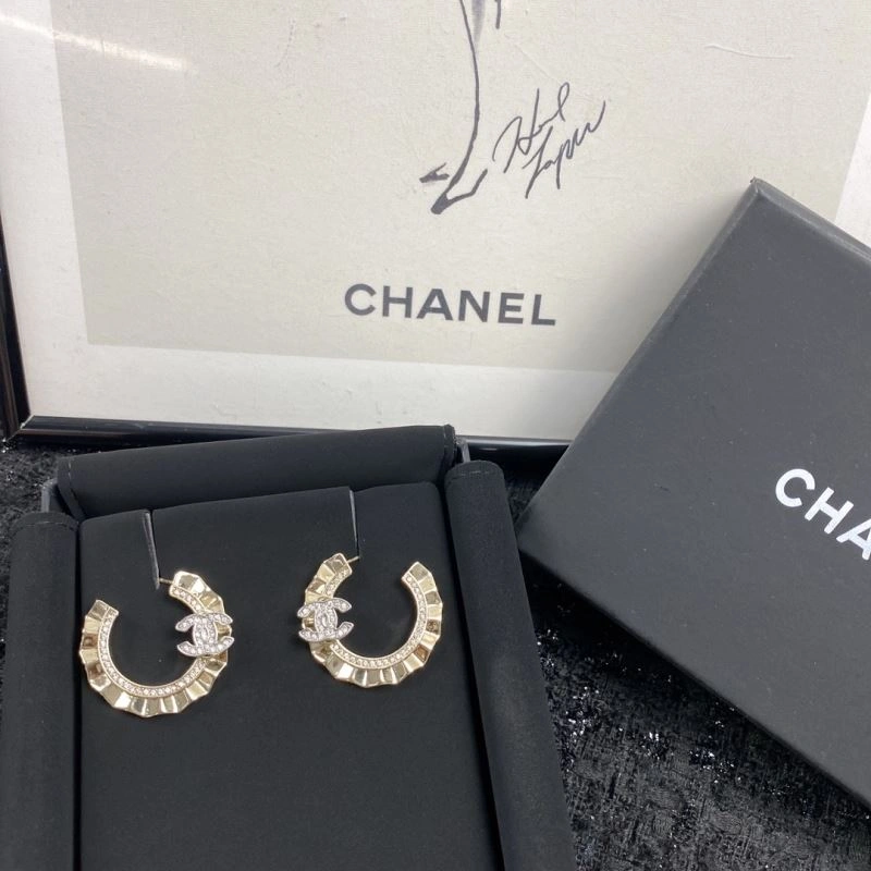 High accuracy Chanel Earrings