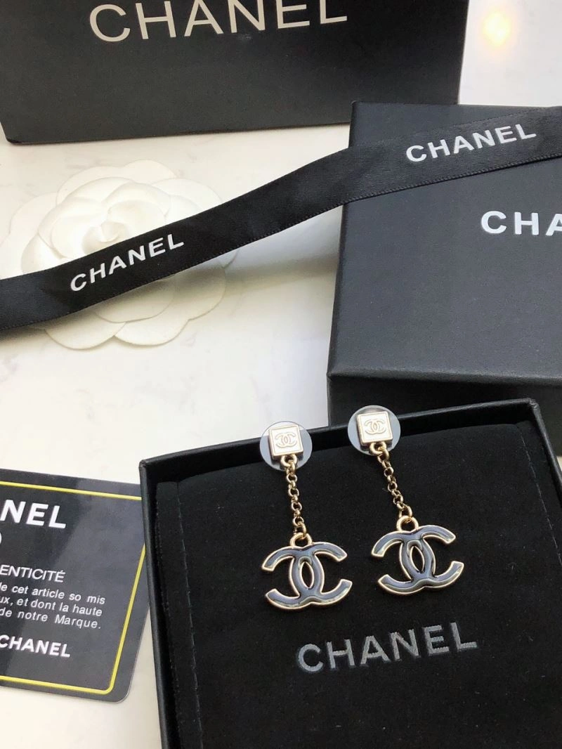 Top mirror Chanel Earrings