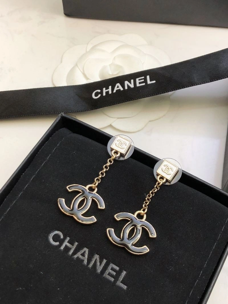 Top mirror Chanel Earrings