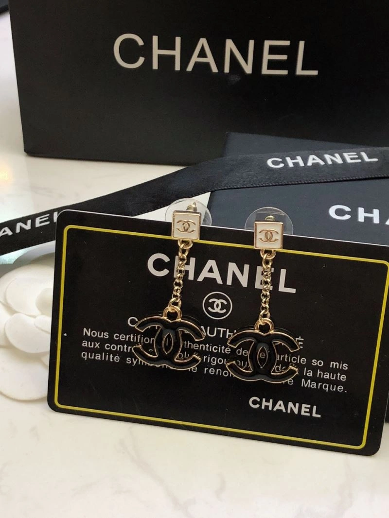 Top mirror Chanel Earrings