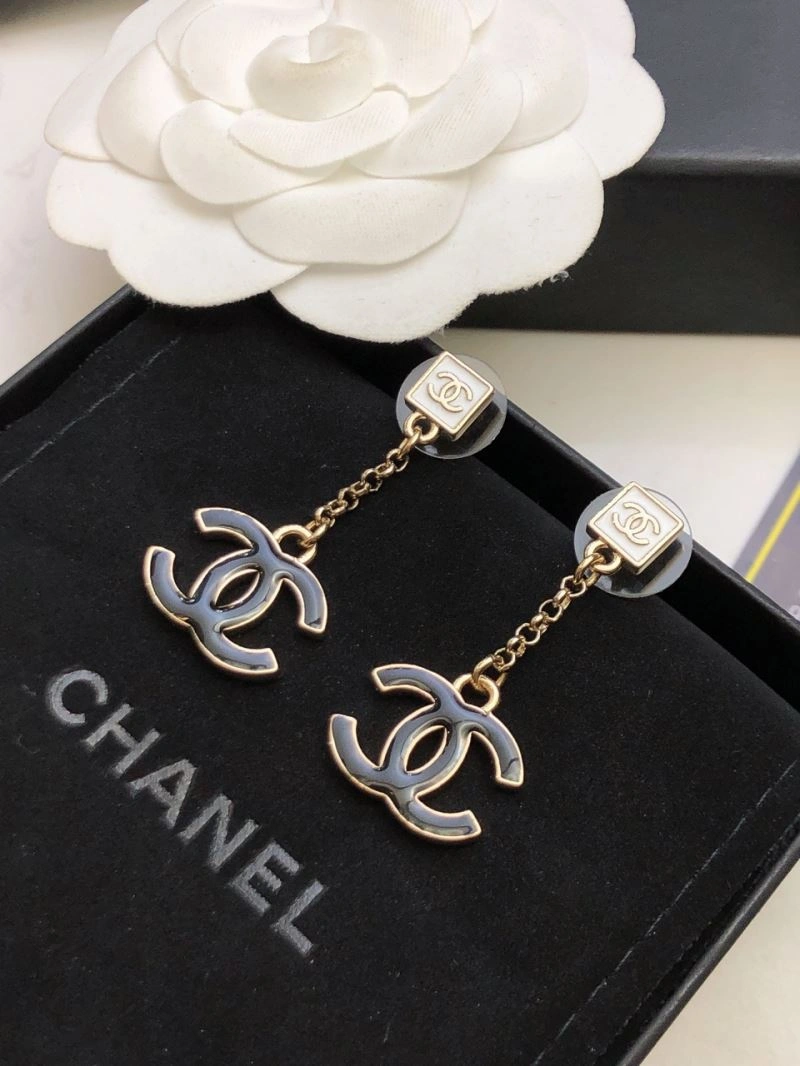 Top mirror Chanel Earrings