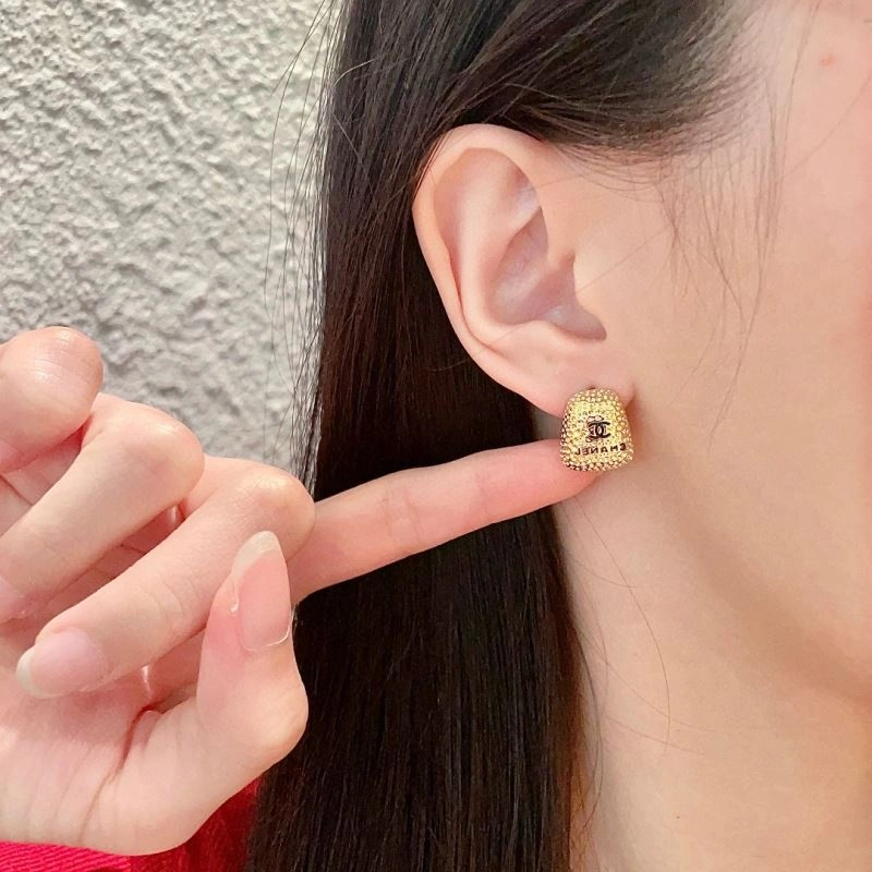Top match Chanel Earrings