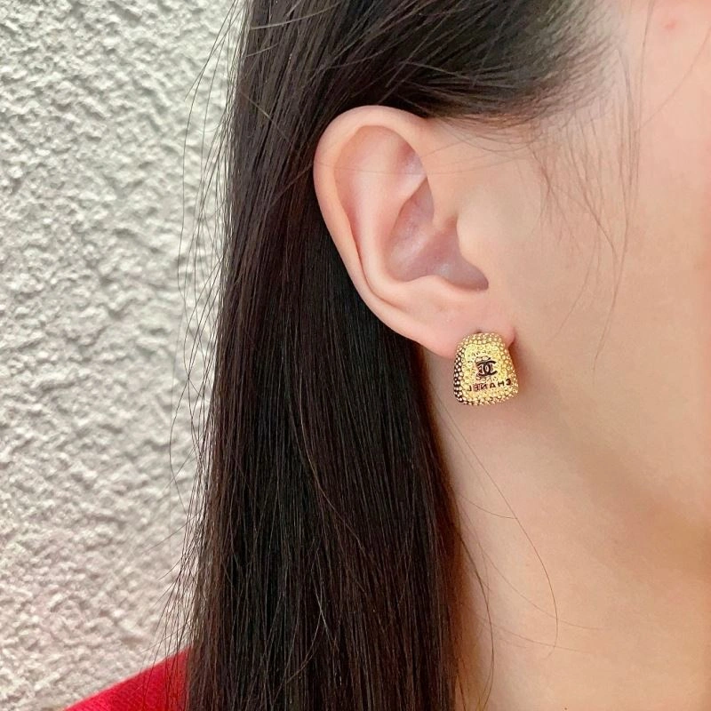 Top match Chanel Earrings