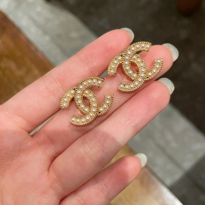 Top match Chanel Earrings
