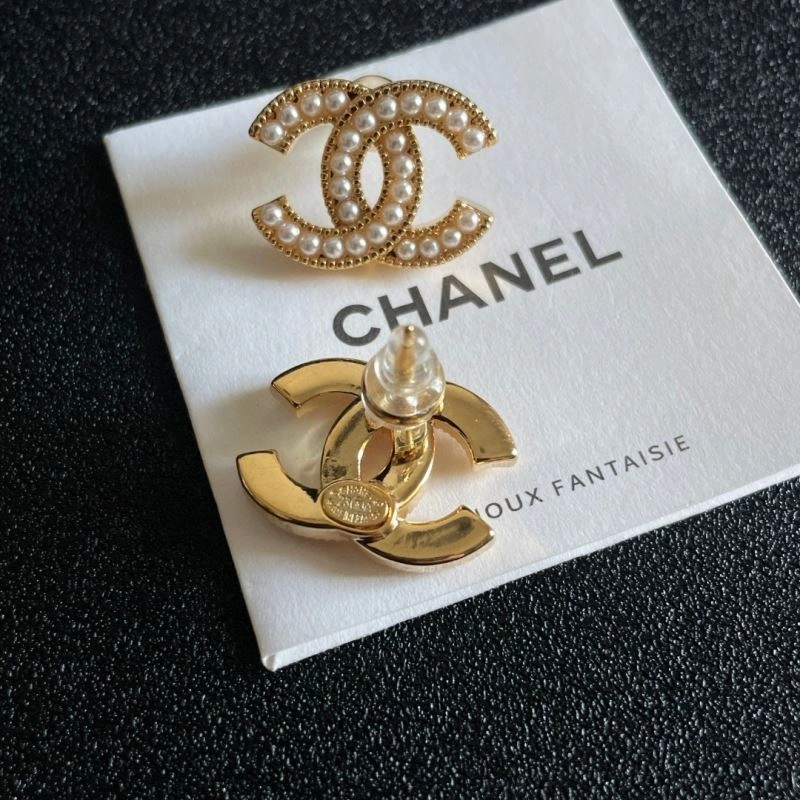 Top match Chanel Earrings