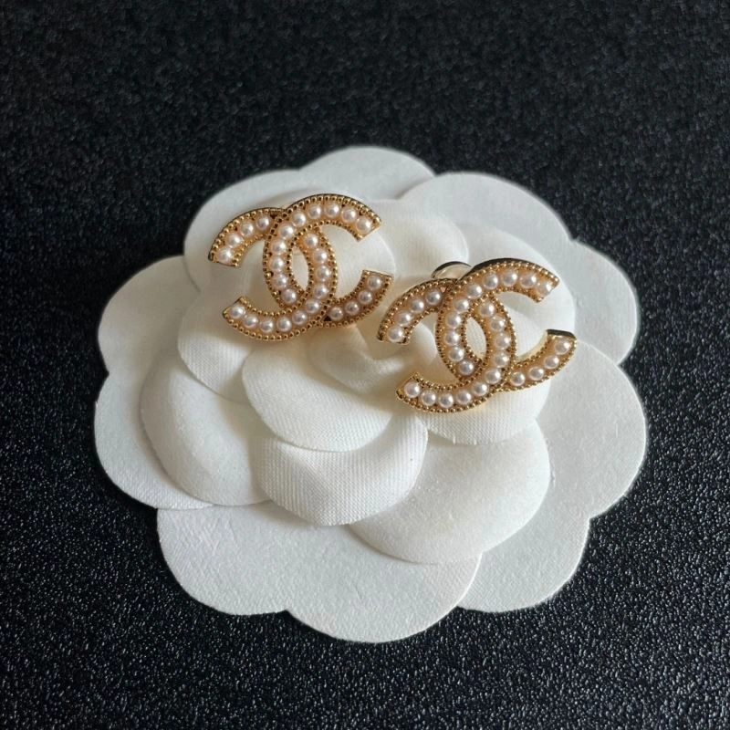 Top match Chanel Earrings