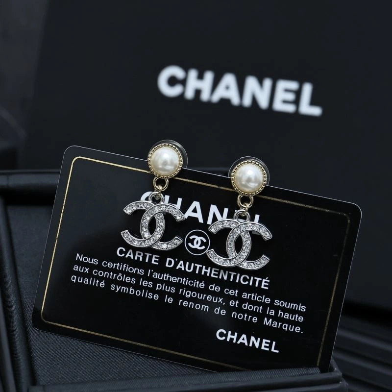 Top match Chanel Earrings