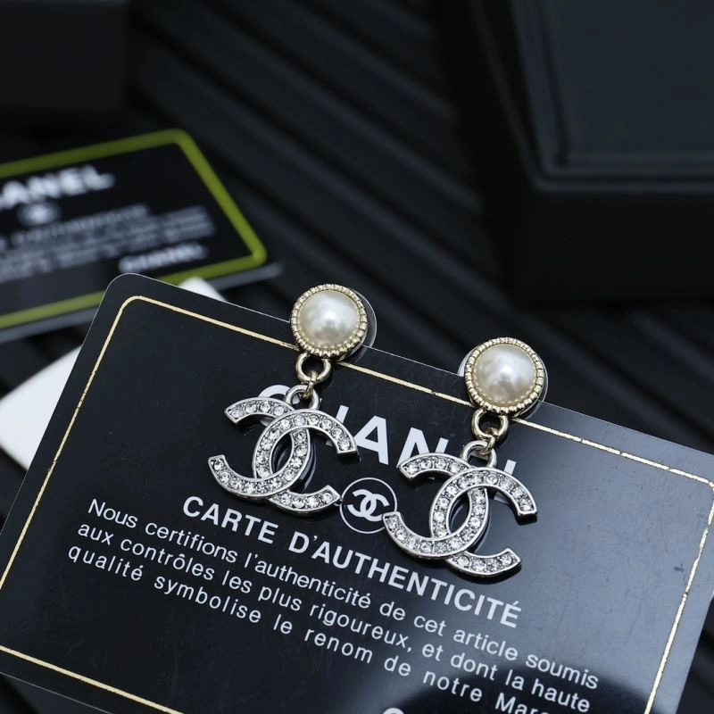 Top match Chanel Earrings