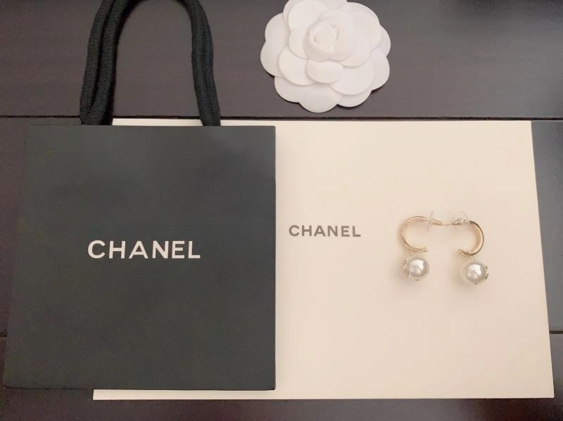 High accuracy Chanel Earrings