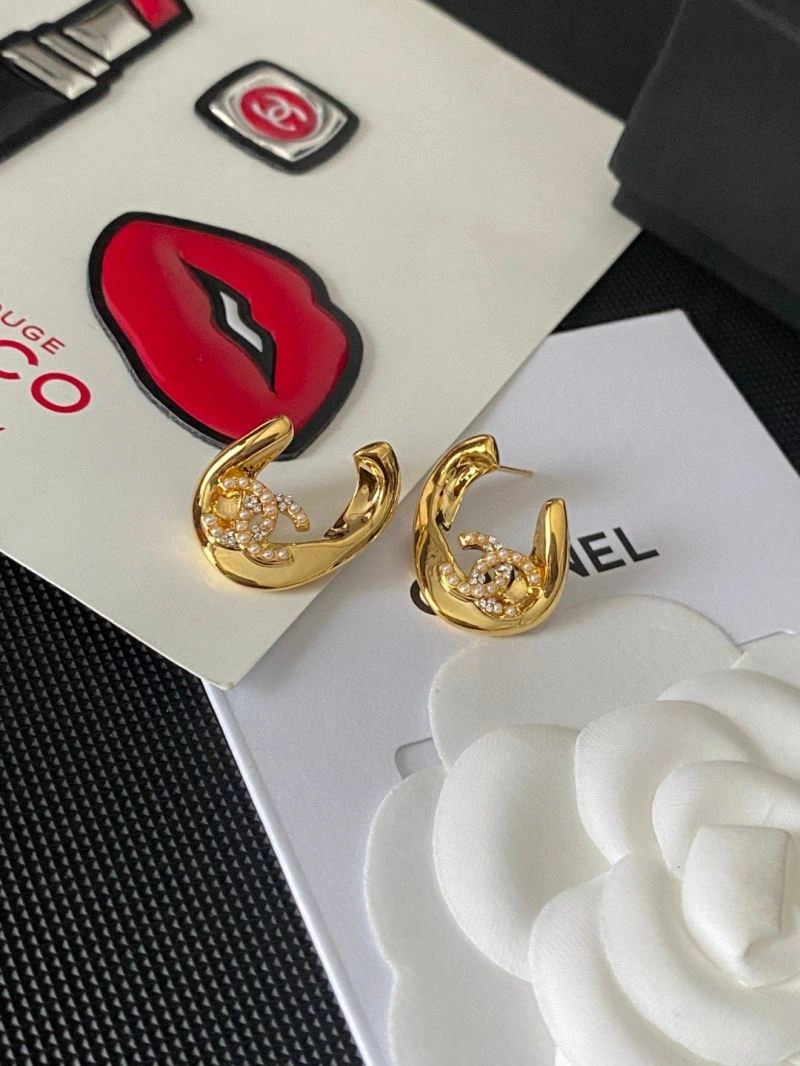 Top match Chanel Earrings