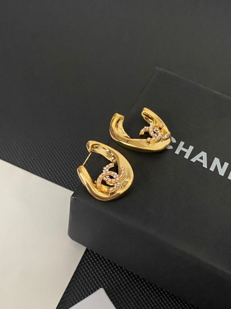 Top match Chanel Earrings