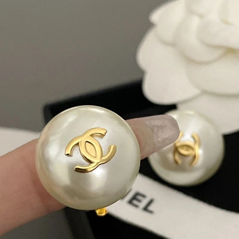 High accuracy Chanel Earrings