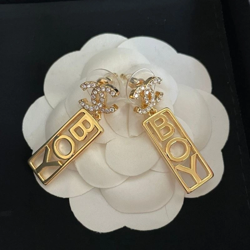 Top match Chanel Earrings