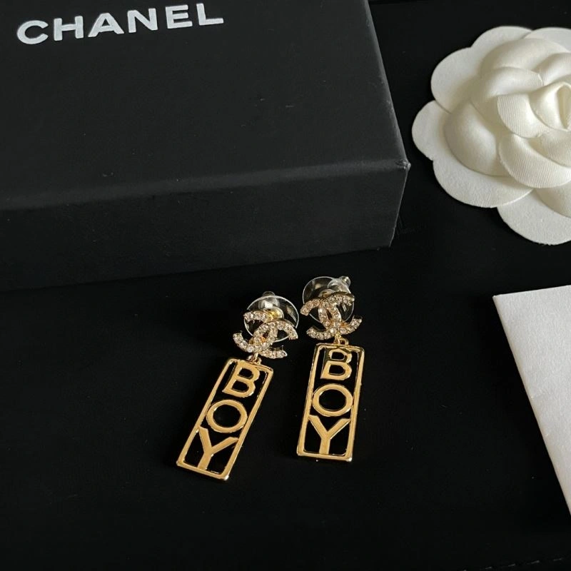 Top match Chanel Earrings