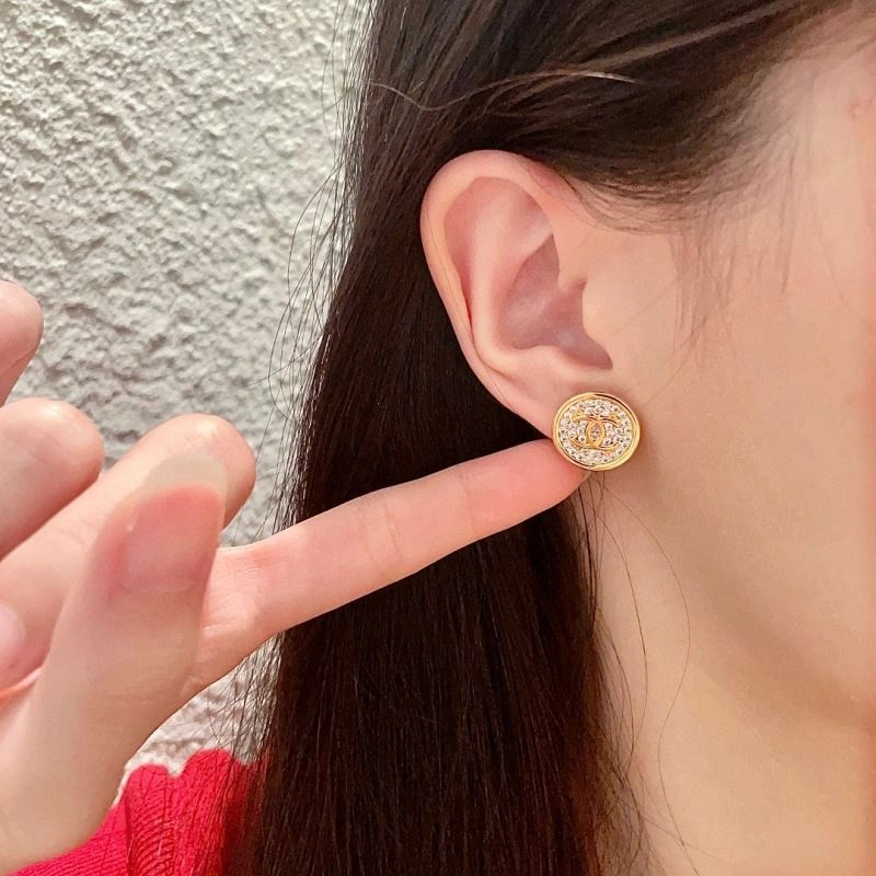 Top mirror Chanel Earrings