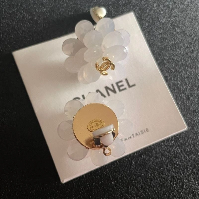 Top match Chanel Earrings