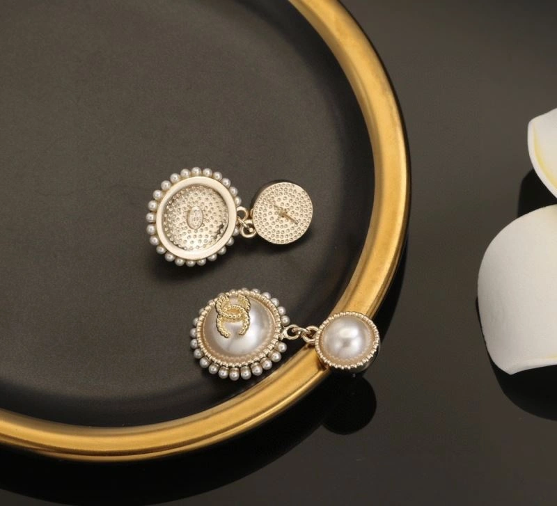 Top match Chanel Earrings