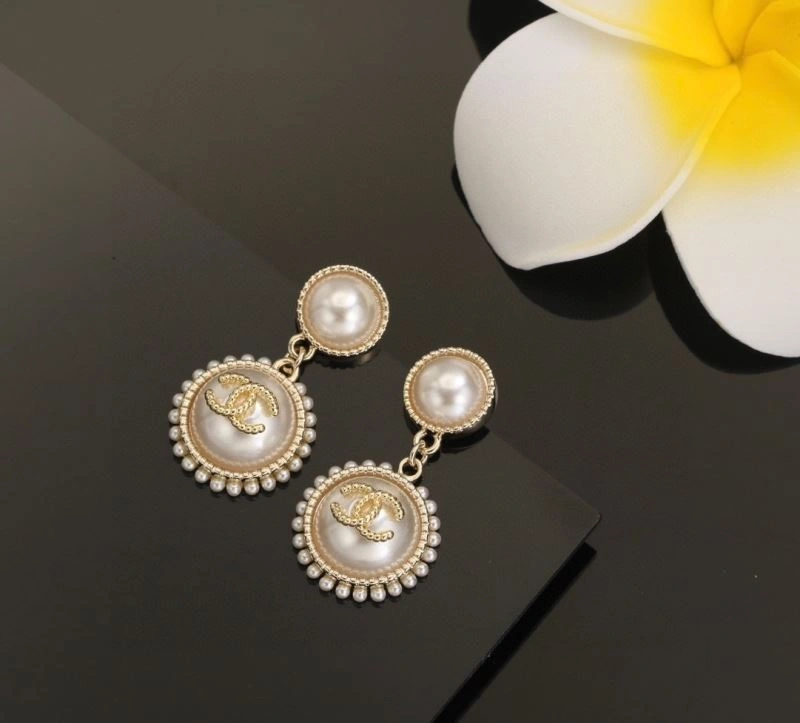 Top match Chanel Earrings