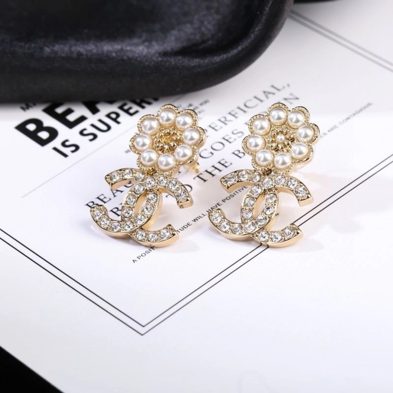 Top match Chanel Earrings