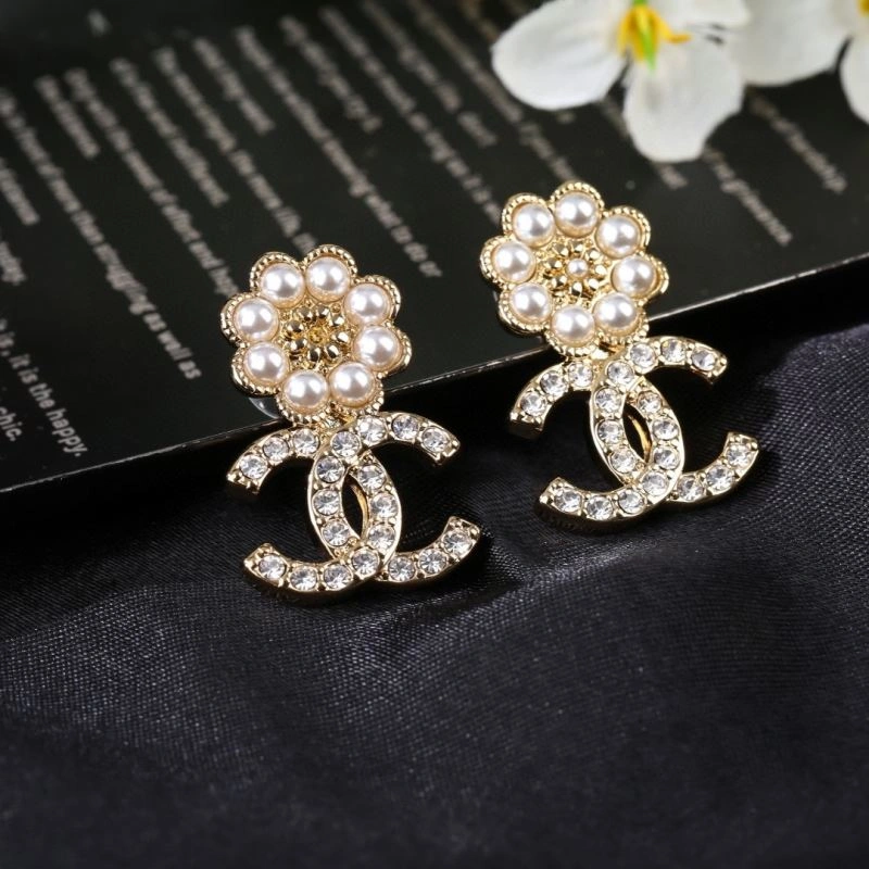 Top match Chanel Earrings