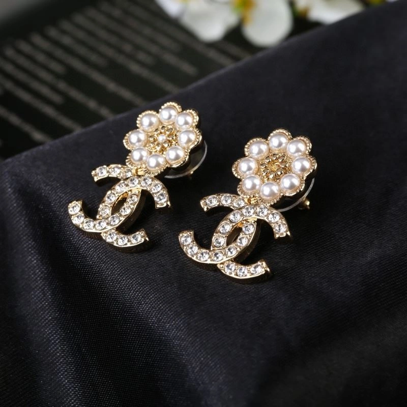 Top match Chanel Earrings