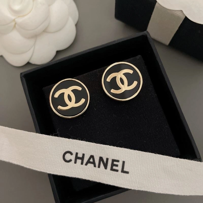 Top match Chanel Earrings